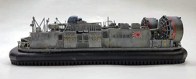 ピットロード 1／144 海上自衛隊 エアクッション型 揚陸艇LCAC「1号」型 陸自10式戦車1両付属